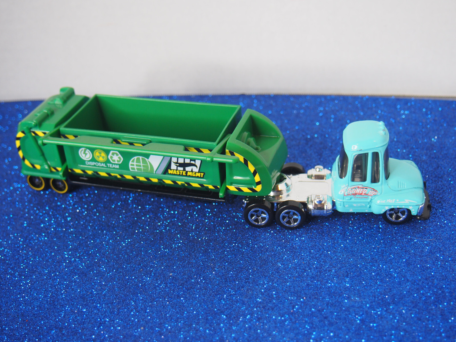 Hot Wheels Super Rigs Trash Basher Trailer and no matching Cab ...