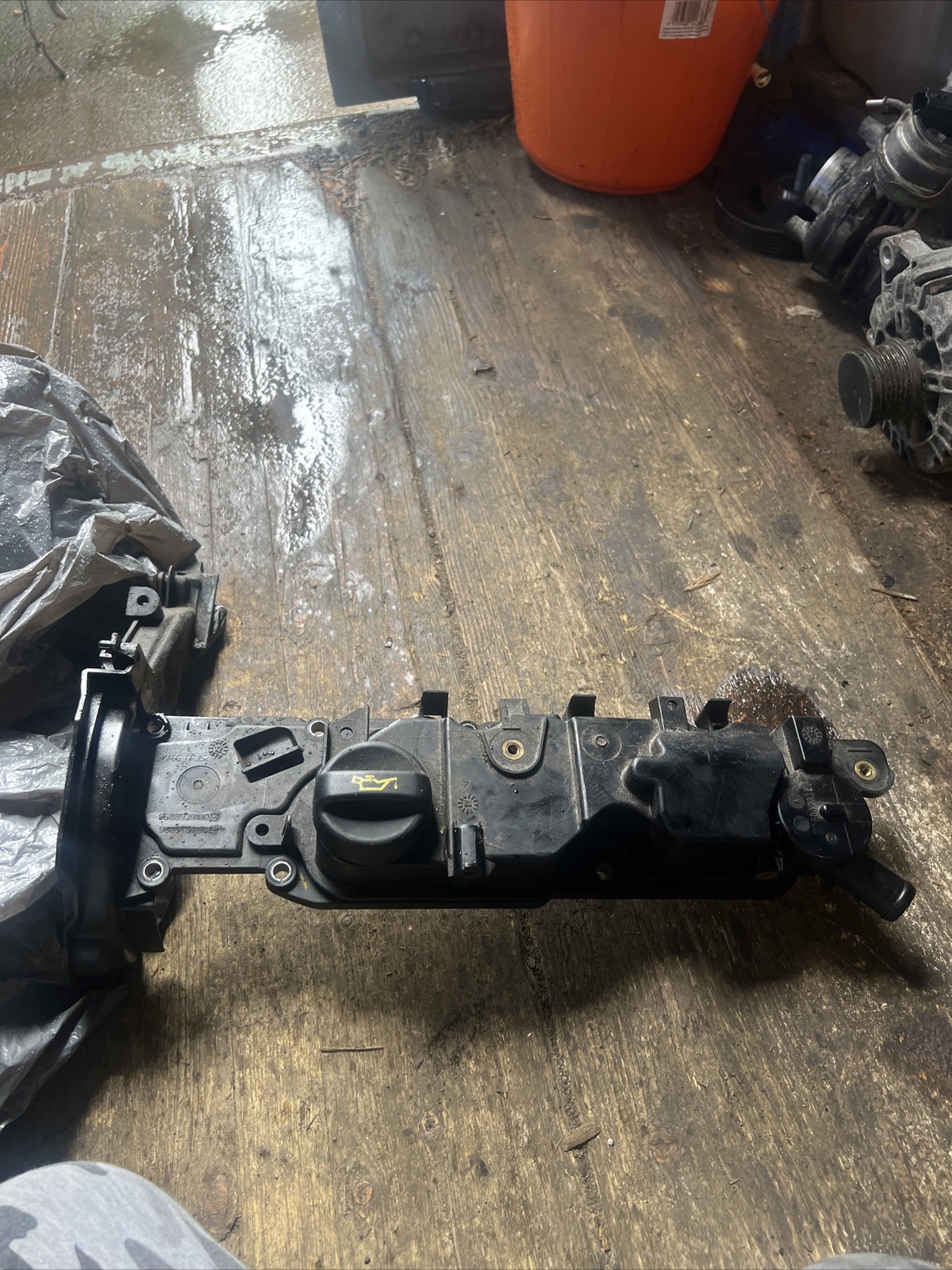 PEUGEOT 3008 CITROEN DS3 ROCKER COVER TOP 9688939180 1.6 HDI ENGINE 9HR ...