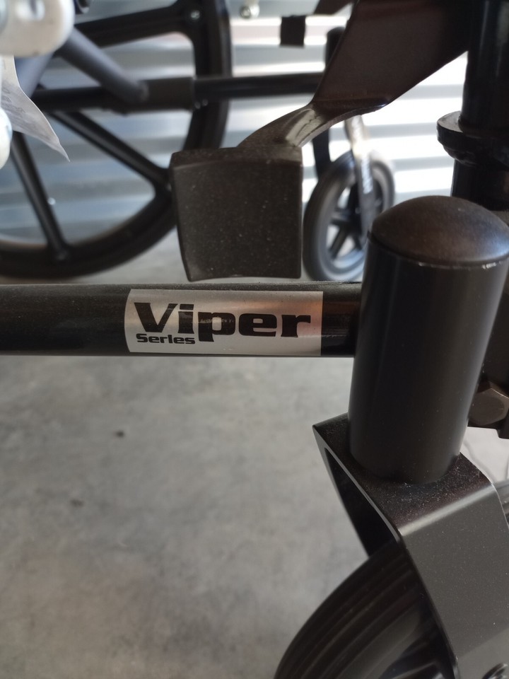 DRIVE Viper Plus GT Wheelchair 18" Flip Adjustable Height Black (Open Box) | eBay