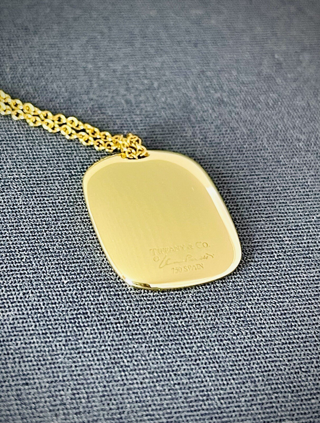 Rare Tiffany & Co. Rectangular Disc Pendant Peretti 18k Yellow Gold ...