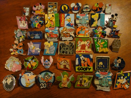 DISNEY PINS TRADING LOT 100 REAL PINS CAST PRINCESS PLUTO GOOFY DONALD ...