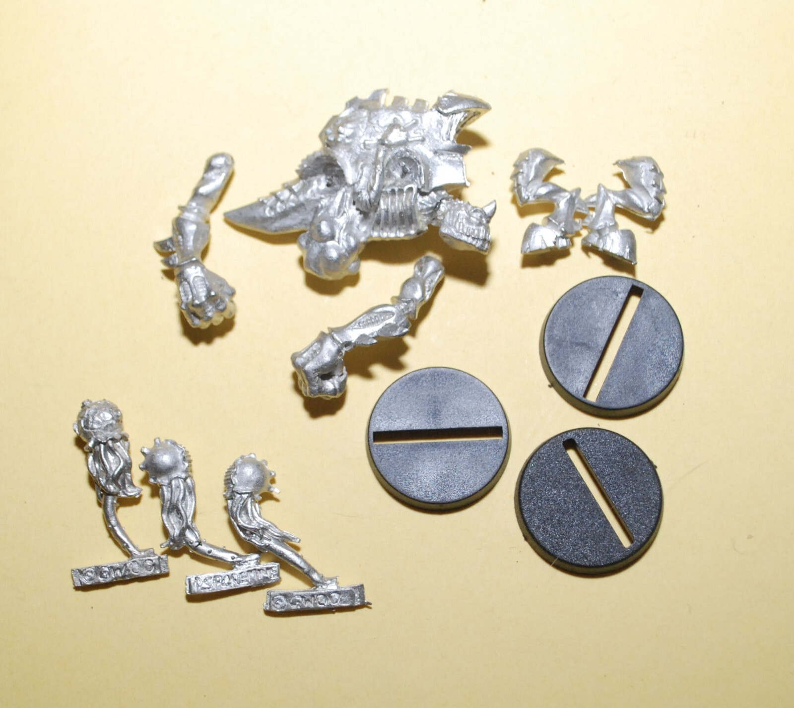 Warhammer 40k - Tyranids - Classic Metal Tyranid Biovore w/ 3 Spore ...