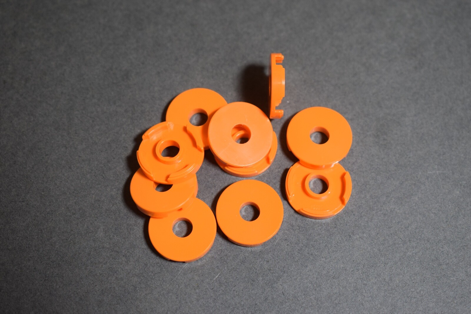 Lego 15535 Plate Tile Round 2x2 with Hole Select Colour Pack of 10 ...