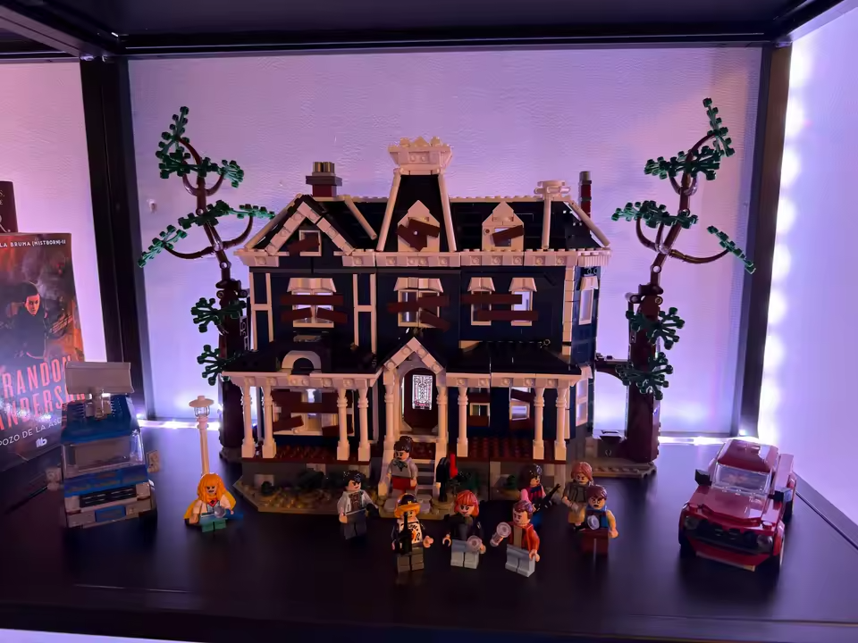 11370 Stranger Things The Creel House Exclusive Set BRAND | eBay