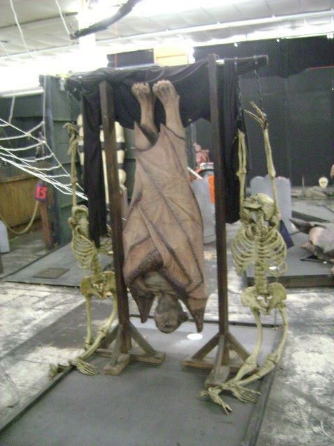 HALLOWEEN PROP HAUNTED HOUSE HANGING VAMPIRE DRACULA FIGURE | eBay