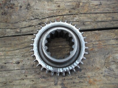 Farmall IH 450 RC Tractor transmission bottom Shaft 3rd drive 32T gear ...