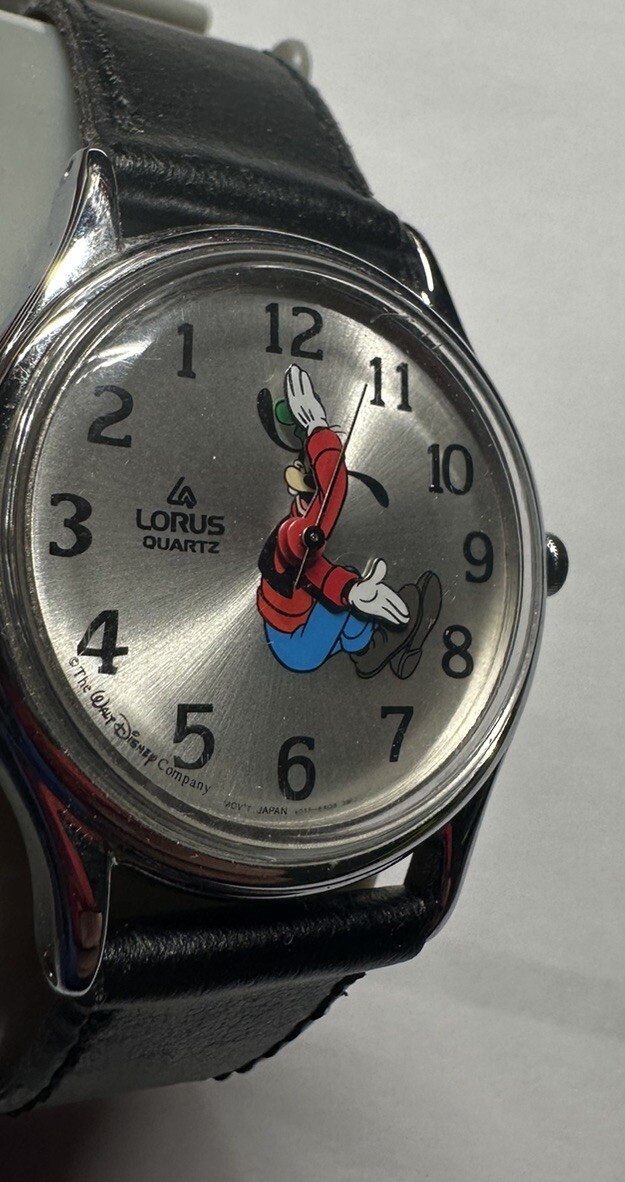 Lorus quartz Disney Goofy Rotating Backwards Watch V516-6A00 A1 | eBay
