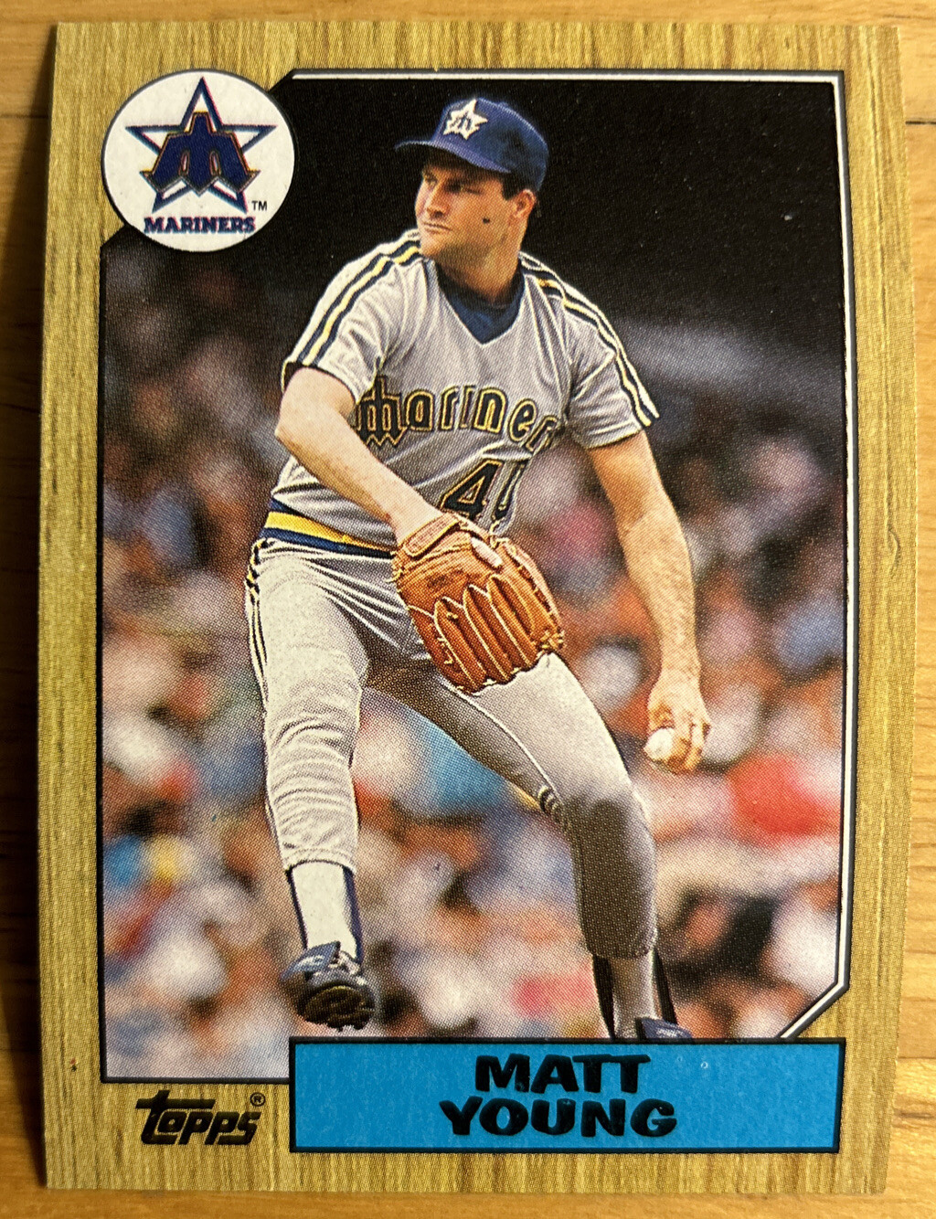 1987 Topps Matt Young Baseball Card #19 Mariners High-Grade NM Sharp ...