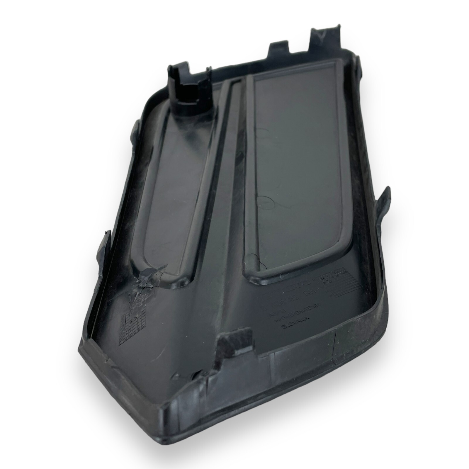 2017-2020 Volvo XC60 Front right side bumper outer lower trim cover OEM ...