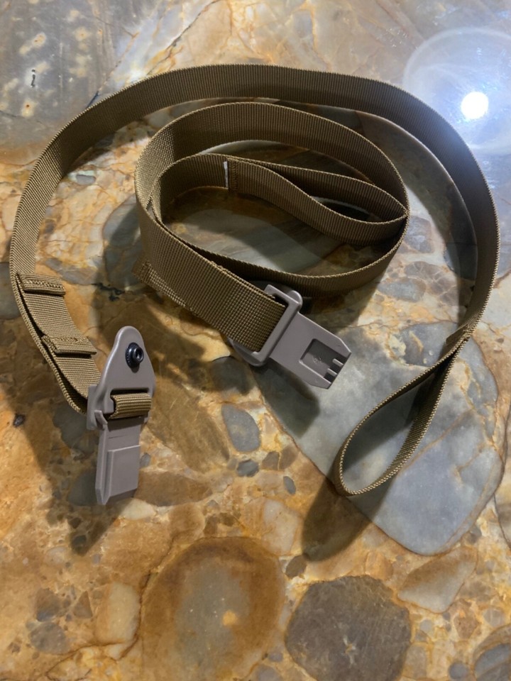 2 USGI Tan MOLLE Male quick release male buckles - Fits US Shoulder ...