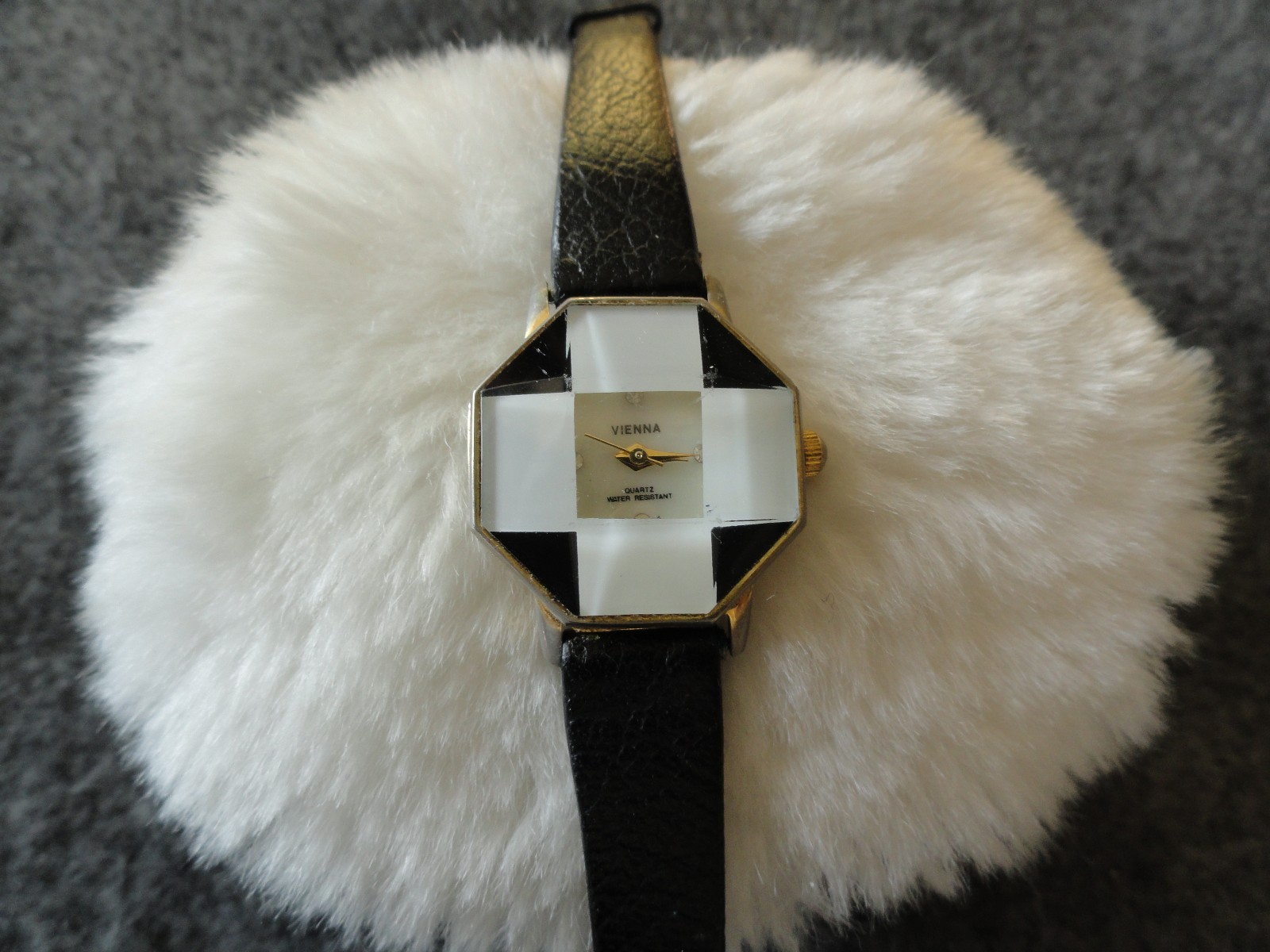 Pretty Vienna Quartz Ladies Watch | eBay