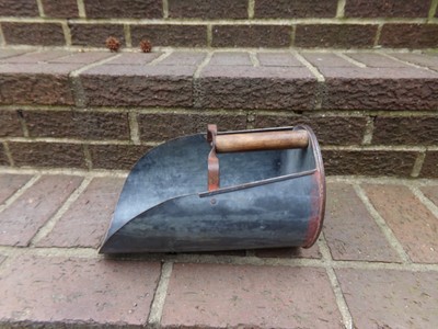 Primitives - Metal Scoop