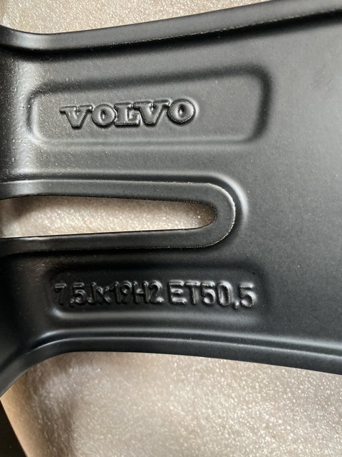 Volvo Genuine Xc40 & Xc60 19" Alloy Wheel 31423931 online kaufen | eBay