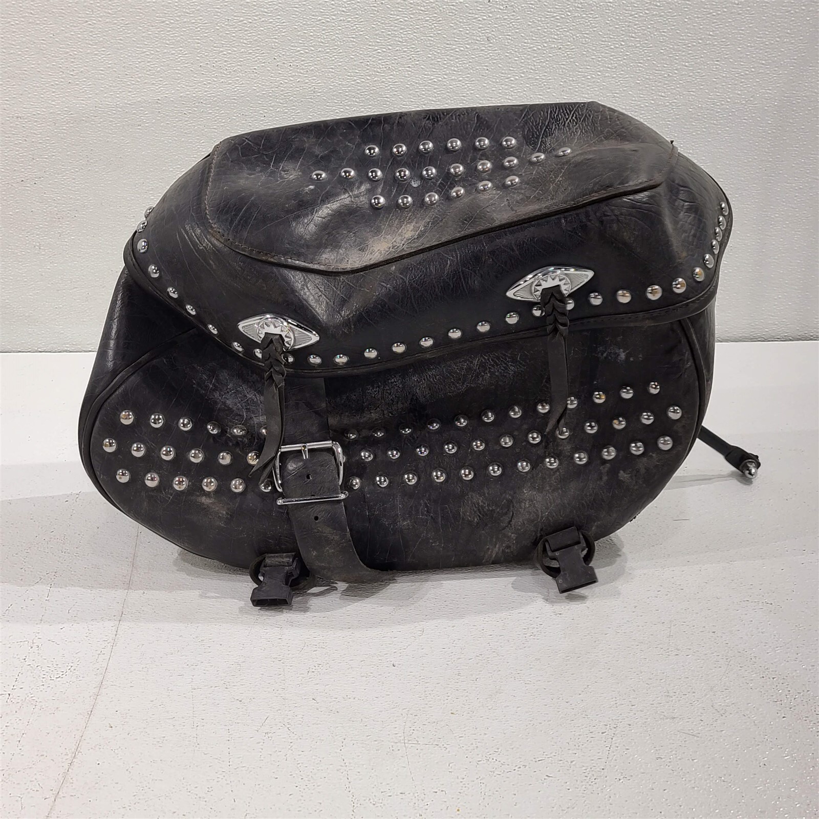 2010 Harley Heritage Softail Classic FLSTC Leather Saddle Bags Storage ...