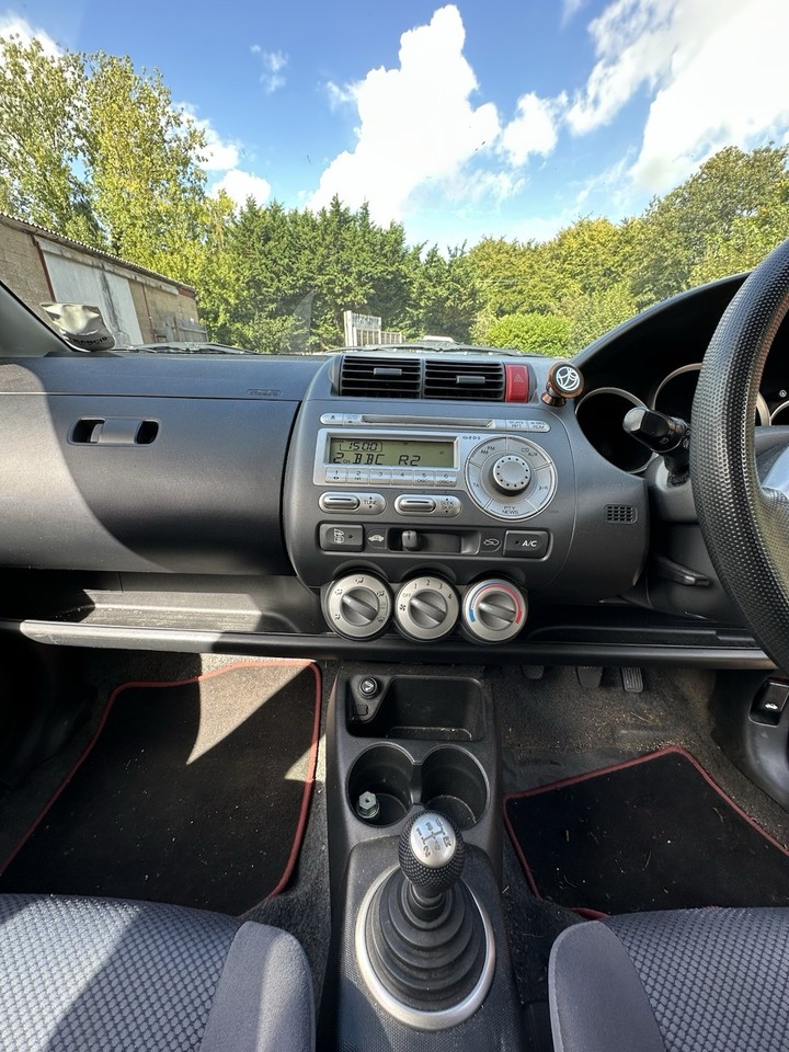 Honda Jazz 1.4 Manual Petrol. CHEAP RUNAROUND Brand new MOT! | eBay UK