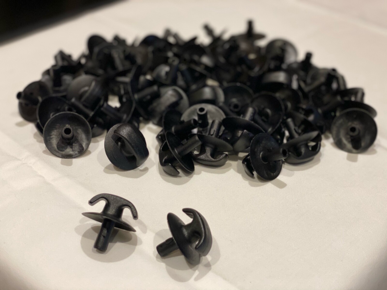 Range Rover L322 Vogue 8 X Boot Plastic Clips Hooks EPV000010MVM ...