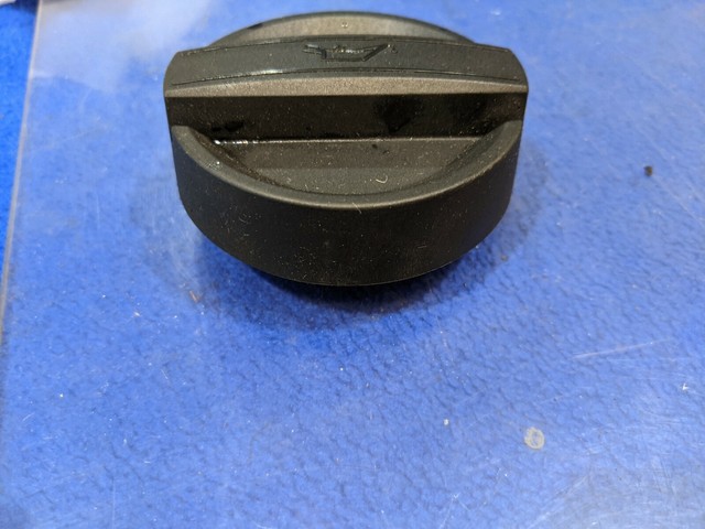 04-10 BMW E60 525i 530i 535i Engine Motor Oil Filler Cap OEM 8655331 ...