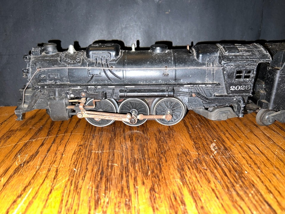 Lionel 2026 Steam Engine Locomotive & 6466WX For Parts or Repair **READ ...