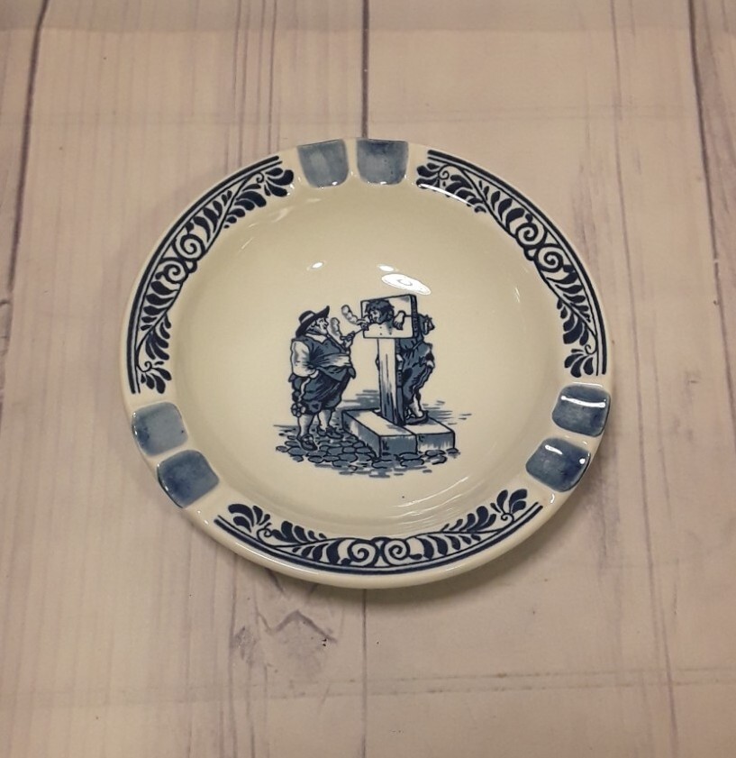 Vintage ~Troost Holland Tobacco Delft's Blue Guillotine Scene Ashtray ...