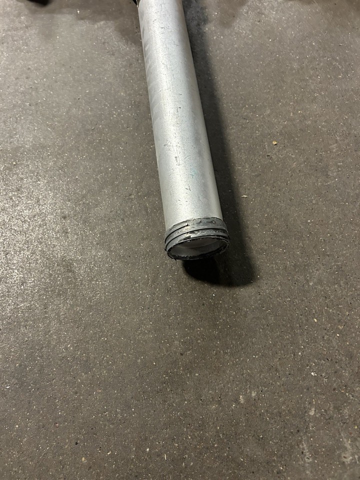 Two DeWalt DCE580B 20V Cordless 300-600ml Sausage Pack Adhesive Caulk ...