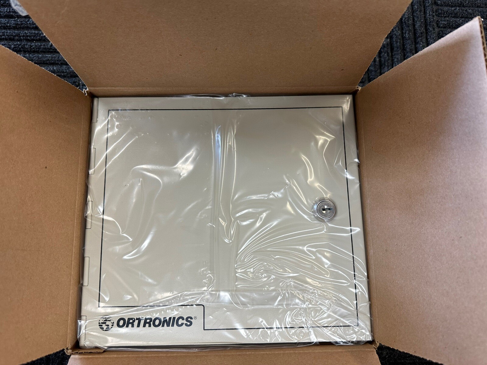 Ortronics 615smfc-lx-12p Surface Mount Fiber Cabinet for Patching for ...