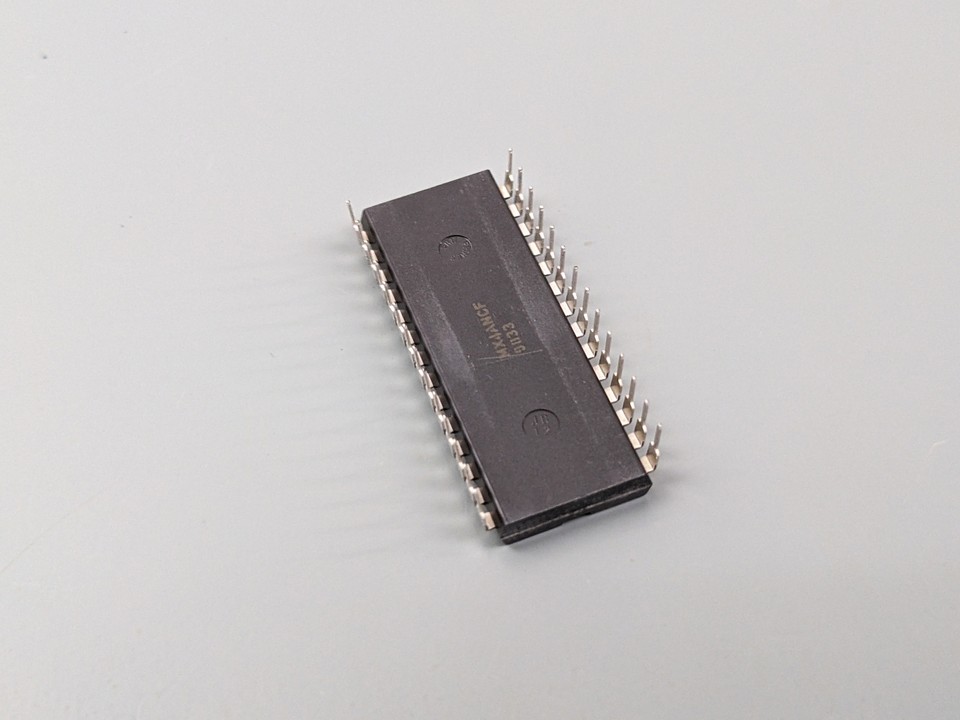 Maxim MAX4588 Dual 4-Channel RF Video Multiplexer IC | eBay