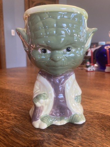 Disney Star Wars Galerie Yoda Ceramic Coffee Mug Tea Cup Goblet 10 oz ...