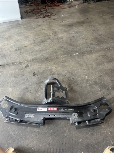 06-12 Mercedes X164 GL450 Front Radiator Core Tie Bar Support Bracket ...