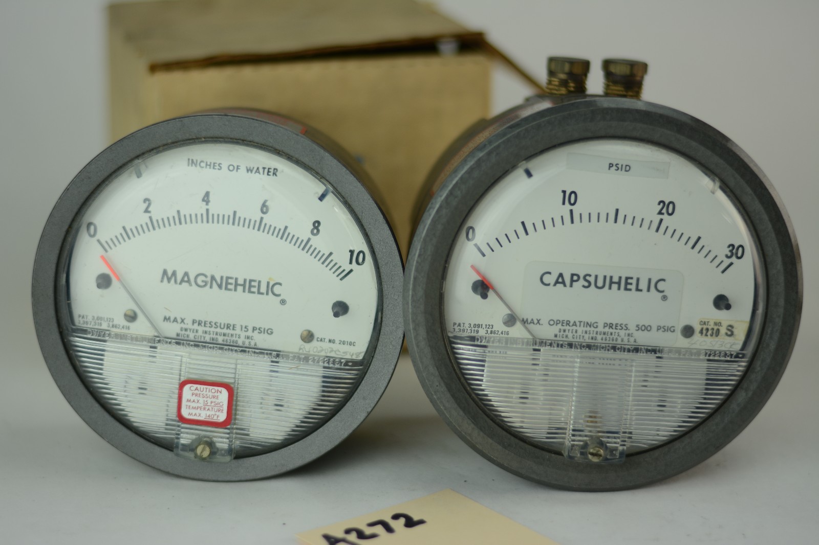 DWYER 4230 CAPSUHELIC 0 - 30 PSIG DIFFERENTIAL PRESSURE GAUGE ...