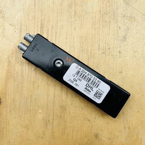 Genuine Mercedes OEM W204 C63 antenna amplifier roof module unit ...