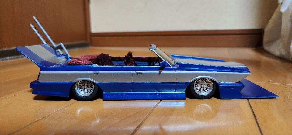 Crown 2.8 Custom Painted Built 1:24 Car Fujimi Model Kit | eBay