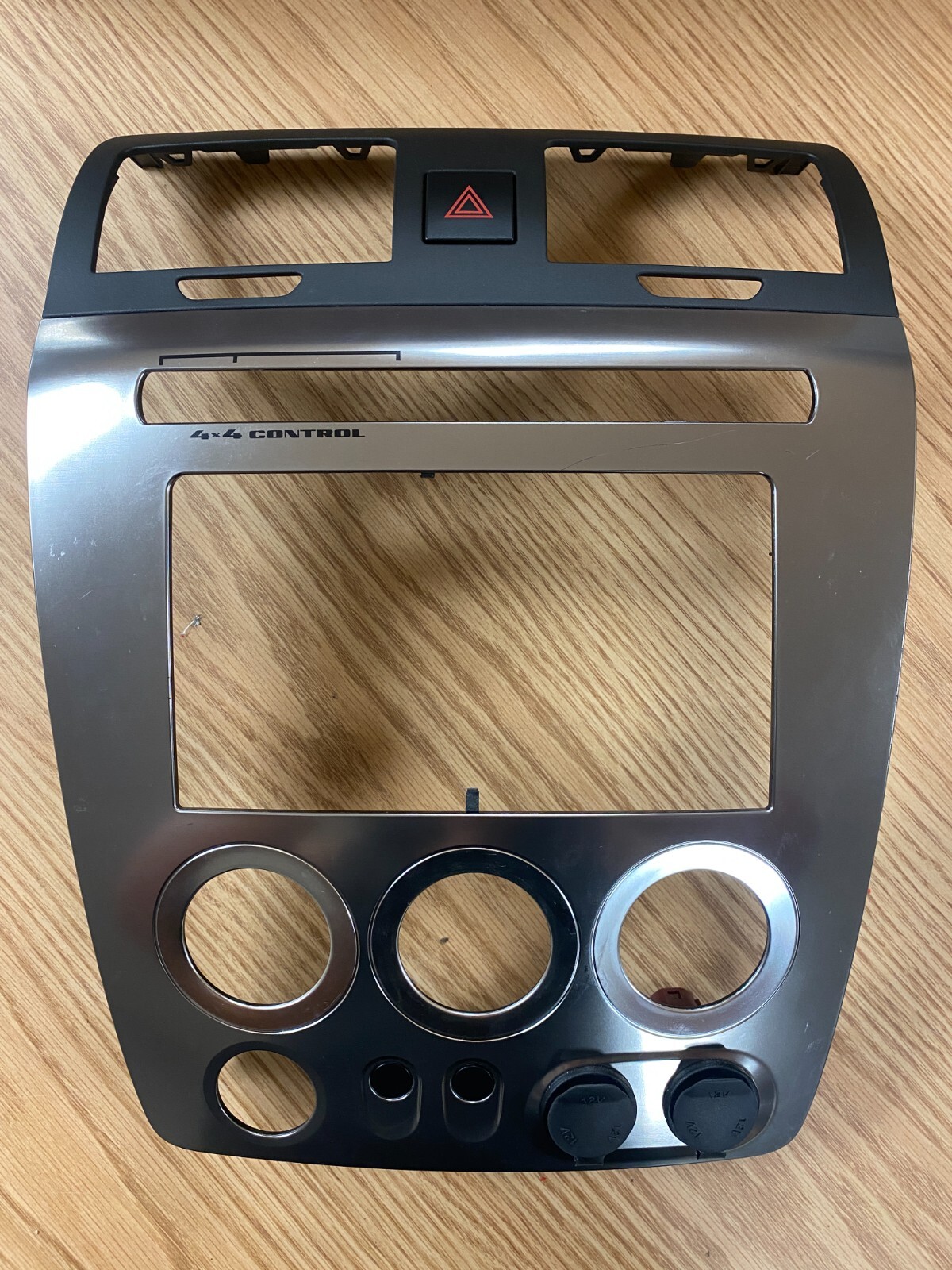 OEM 2006-2010 Hummer H3 Factory Dash Center Stack Bezel Plate 20756985 ...