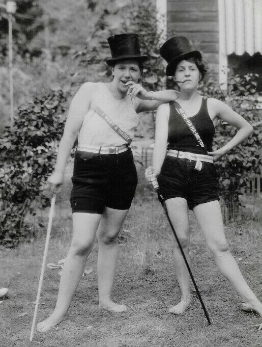 1920s Flappers Smoking