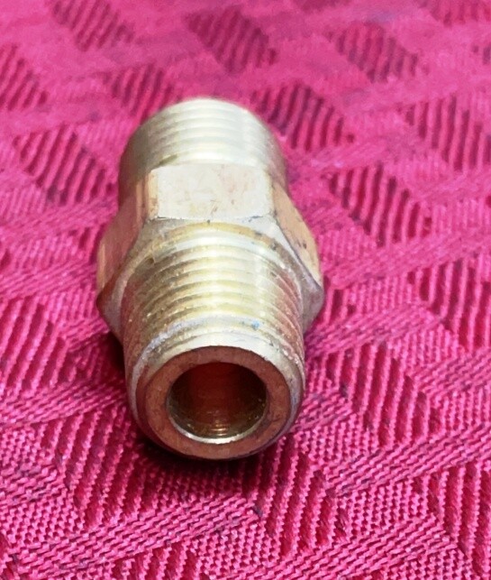 WESTERN ENTERPRISE REGULATOR OUTLET BUSHING 32, 1/4" NPT, 200 PSI, *LOT ...