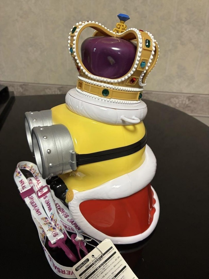 Minion Disney Universal Studios Japan Plastic Popcorn Bucket with Crown ...