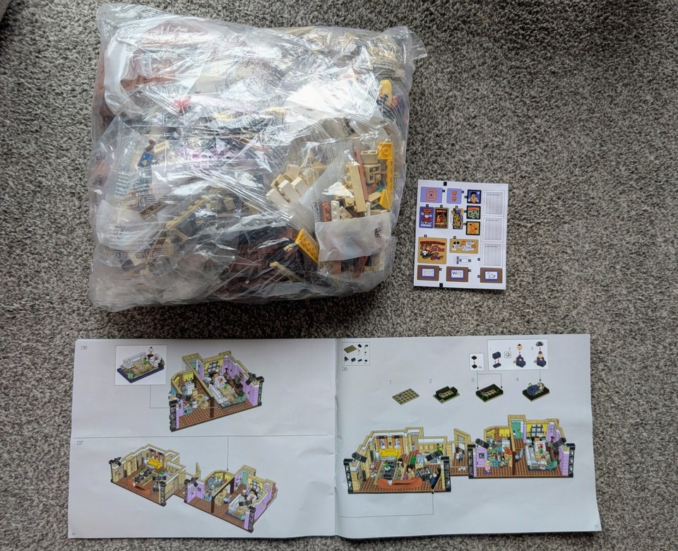 *NEW* MOC 10292 The Friends Apartment Building Blocks Set 2048pcs | eBay UK