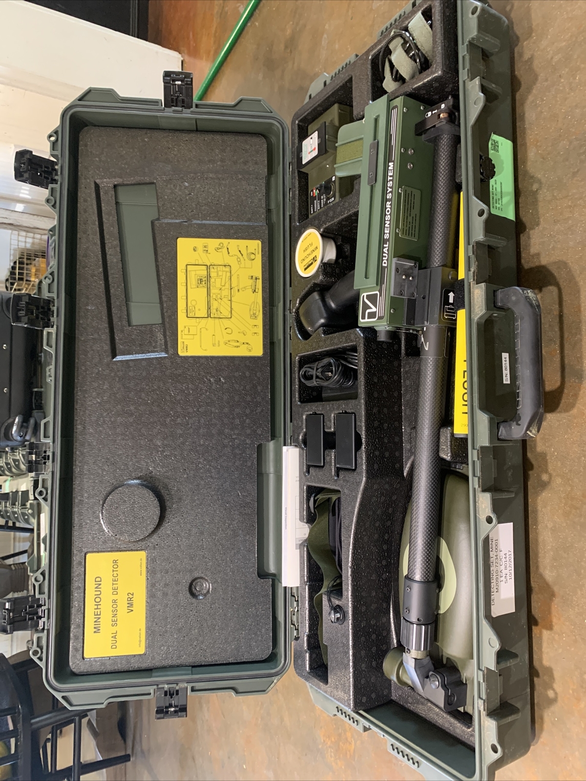 Vallon VMR2 Minehound Metal Detector and Ground Penetrating Radar Mine ...