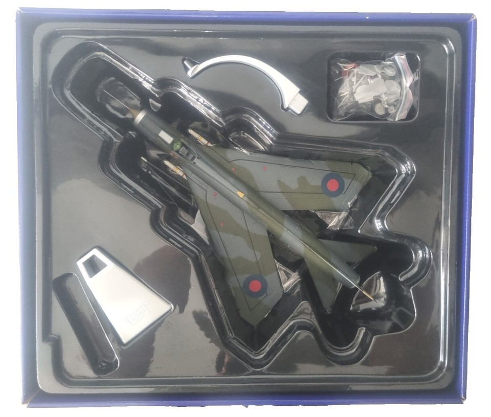 Corgi 1:48 AA28403 English Electric Lightning F6 RAF No11 Sqdn Diecast ...