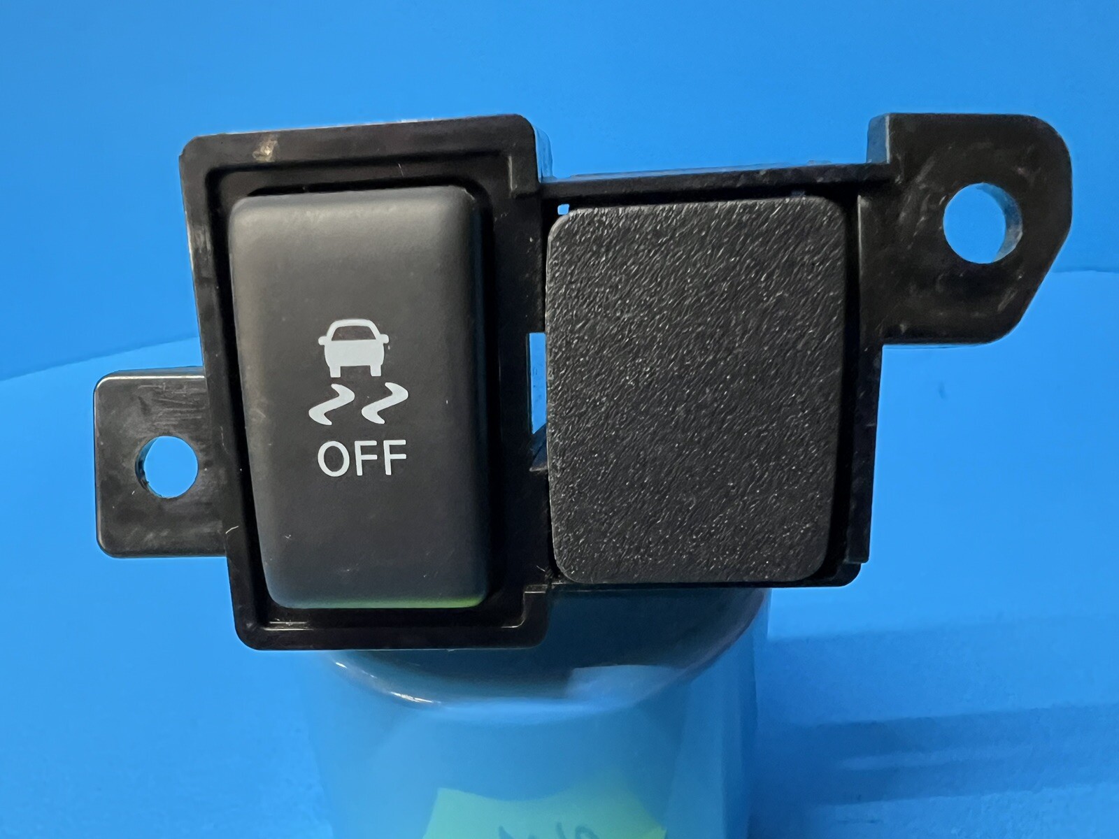 2015 - 2017 NISSAN VERSA TCS ON/OFF TRACTION CONTROL SWITCH BUTTON, OEM ...