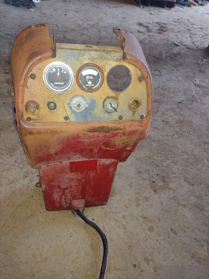 Farmall IH 400 tractor ORIGNAL dash panel shroud w/ gauges & Key switch ...