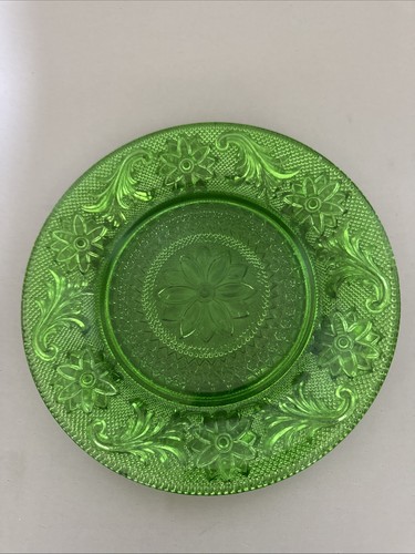 Lot of 2 Vintage Tiara Green Chantilly Indiana Glass 8.5” Plates Floral ...