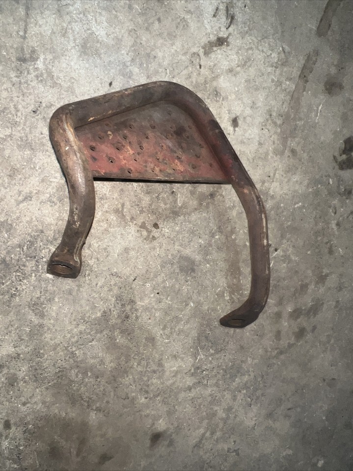 International Farmall Step-lh Mounting 397133R1 | eBay