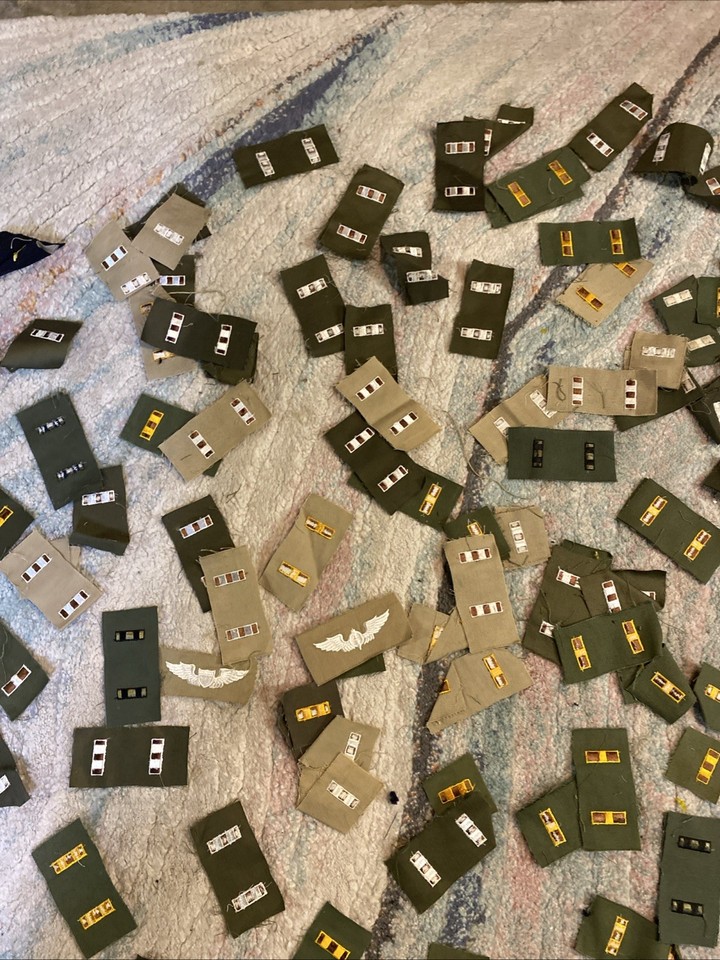 Military 50+ BULK LOT Patches, Banners, Insignia, Collar Or Medals 316 ...