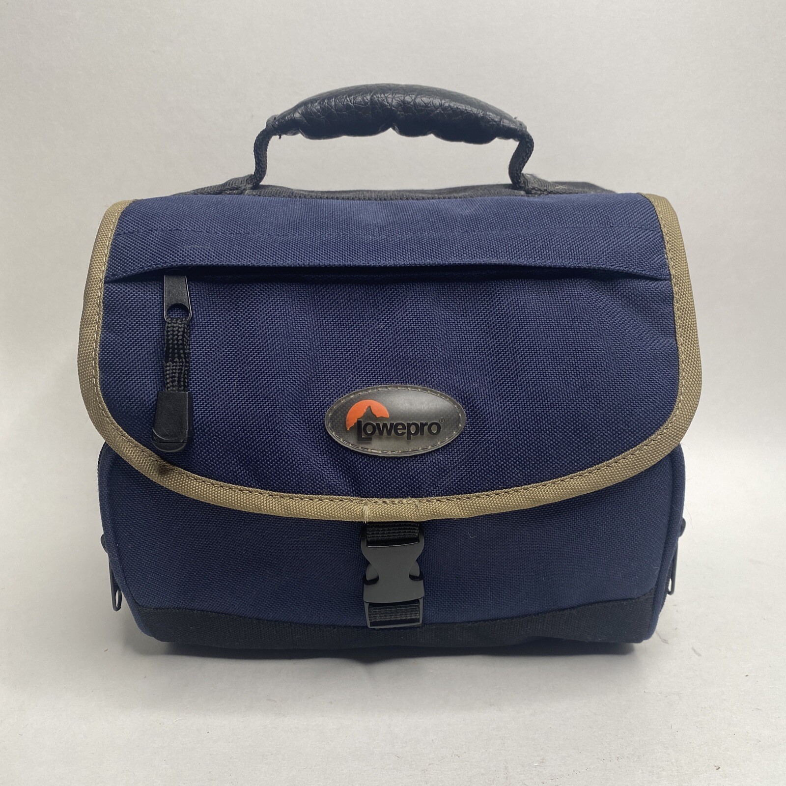 Lowepro Nova 1 Camera Accesories Bag Blue | eBay