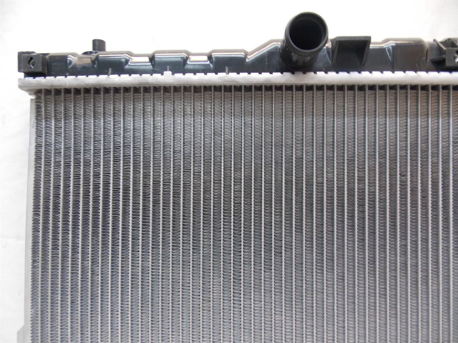 Radiator Sunbelt Radiators SBR2389 fits 01-06 Hyundai Santa Fe for sale ...