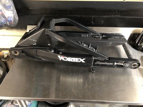 2008 - 2020 SUZUKI HAYABUSA REAR SWINGARM WITH EXTENSIONS, AXLE, SPOOLS ...