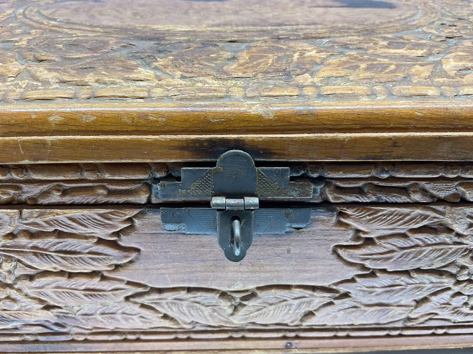 Vintage Carved Footed Wooden Jewelry Chest Trinket Keepsake Box ...