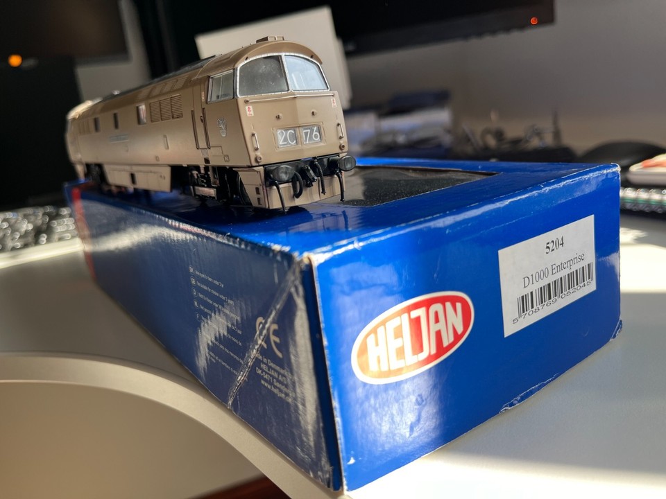 Heljan OO Class 52 Diesel Loco D1000 Western Enterprise Desert Sand ...