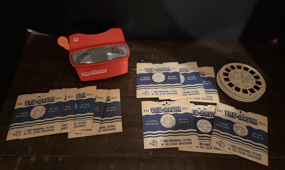 Vintage View Master 3D Viewer Red Classic Viewmaster Toy Slide Viewer ...