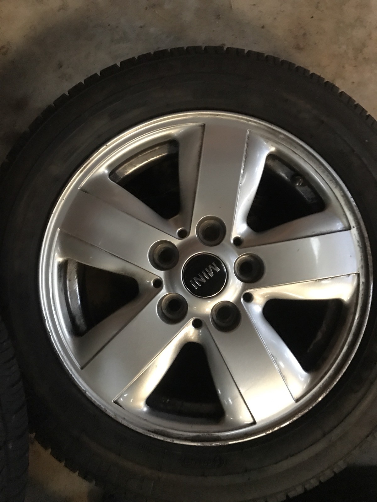 MINI F55 F56 F57 Alloy Wheel 15" Heli Spoke Pirelli 5.5J 4mm (6855101 ...